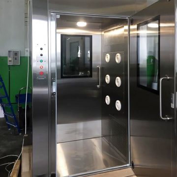 Air lock for personnel to enter a cleanroom | UAB «STB Group»